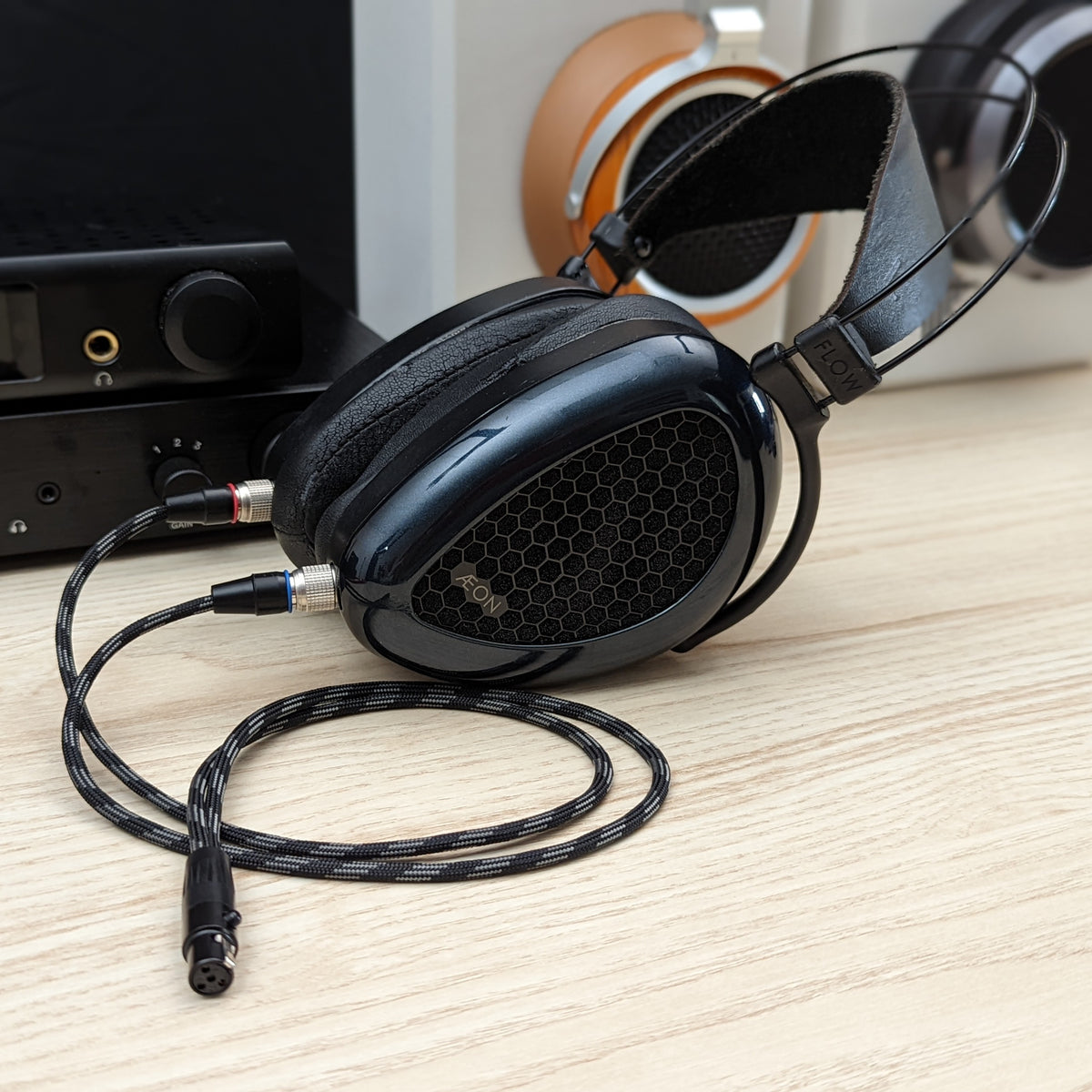HC-12-Split: Dual Push-Pull split headphone cable for DCA / Mr. Speake ...