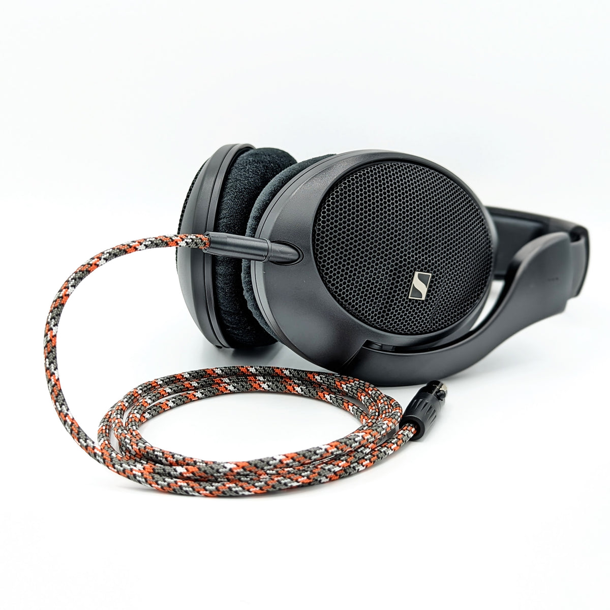 CST-HC-6-B: Locking 2.5mm Balanced Capable Headphone Cable for Sennhei ...